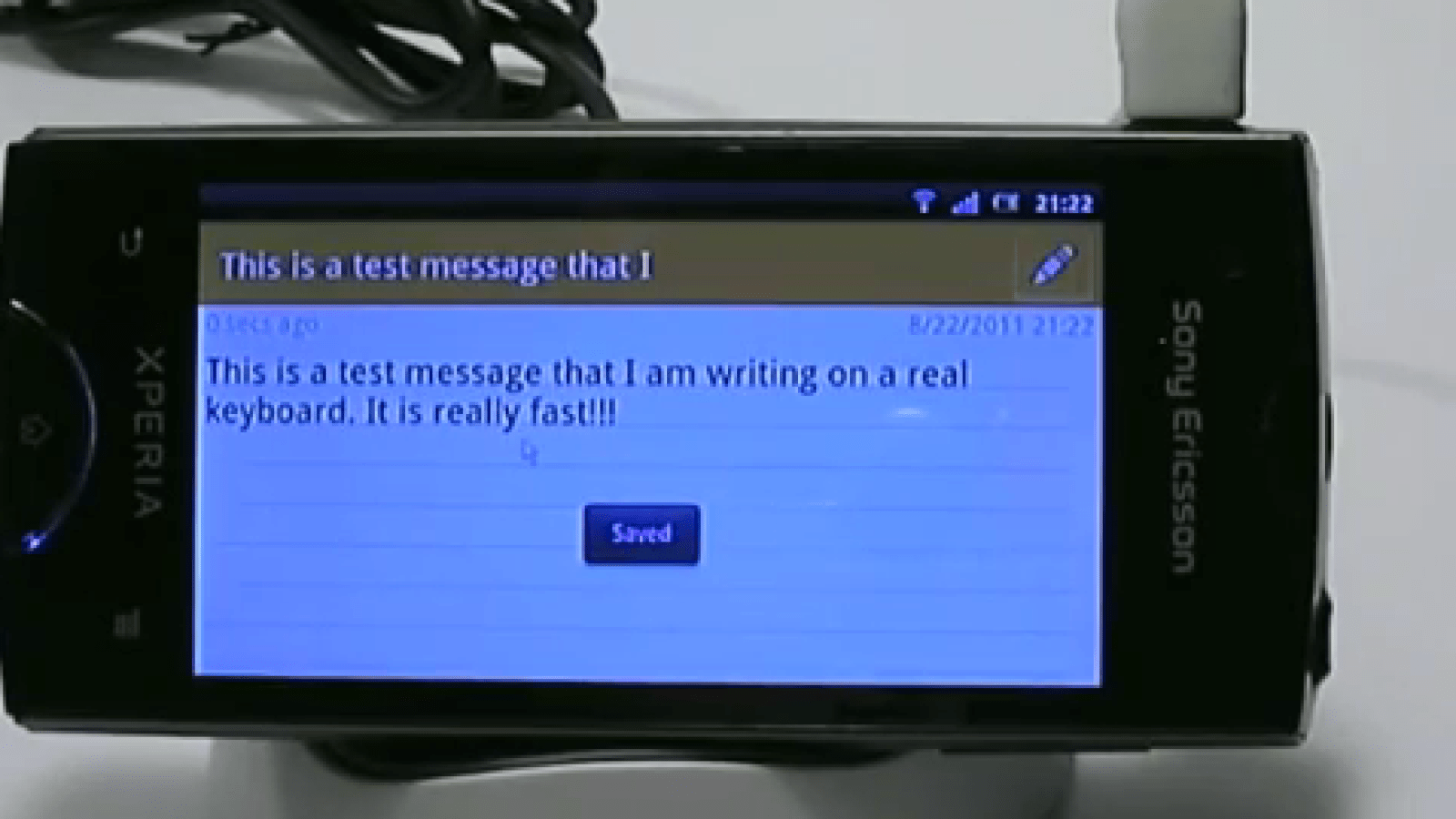 Une vidéo du Sony Ericsson LiveDock : un accessoire pour facilement ...