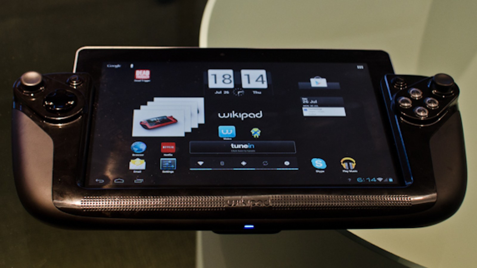 Wikipad, une tablette Android qui cache une console de jeu