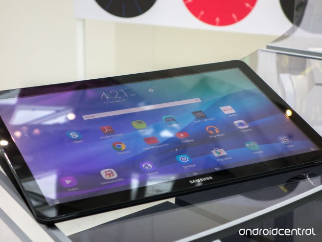 Samsung annonce la Galaxy View, une immense tablette de 18,4 pouces