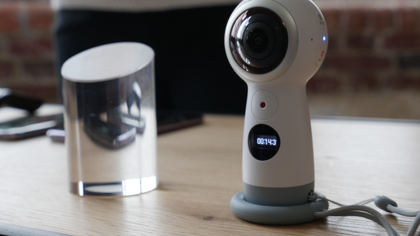 Samsung lance une nouvelle Gear 360 plus pratique — Frandroid