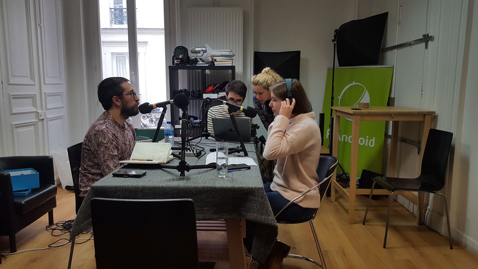 Humanoid recrute un·e rédacteur-rédactrice tech en CDD, faites passer ...