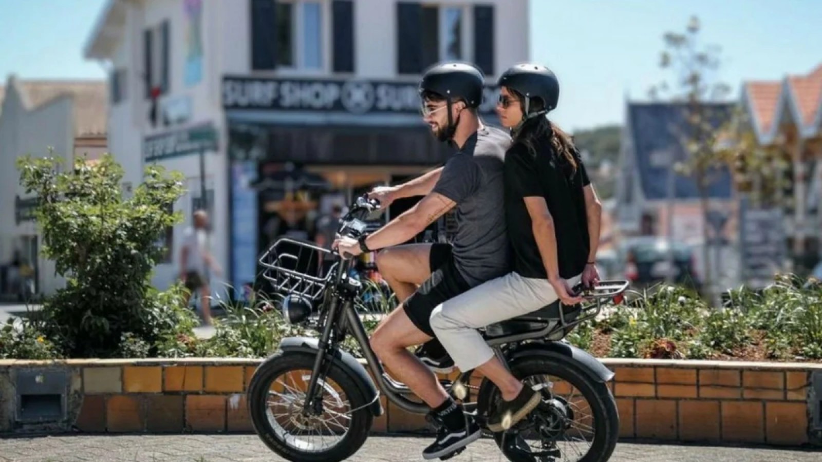 Elwing Yuvy : ce vélo électrique biplace et sa kyrielle d'accessoires ...