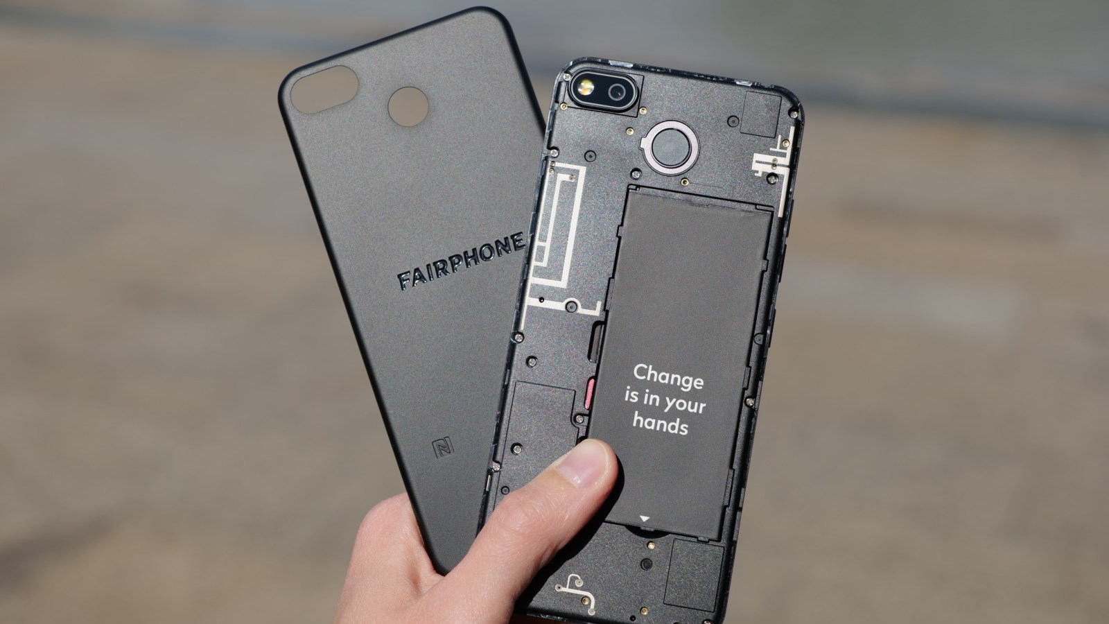 Toujours plus responsable, Fairphone va vendre des appareils ...