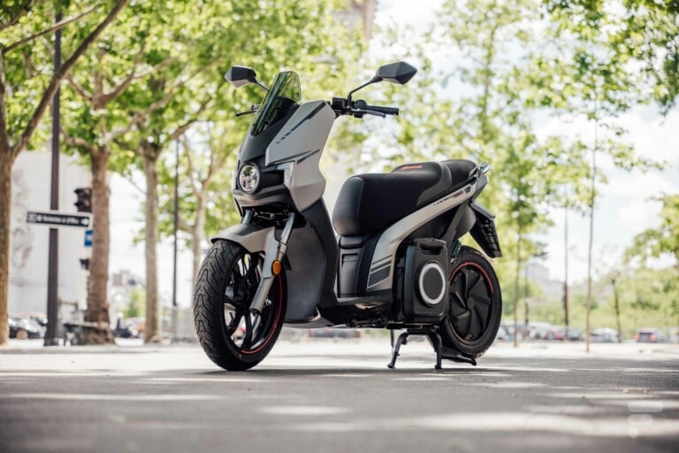 NIU dégaine un nouveau scooter électrique urbain qui ne lésine pas sur ...