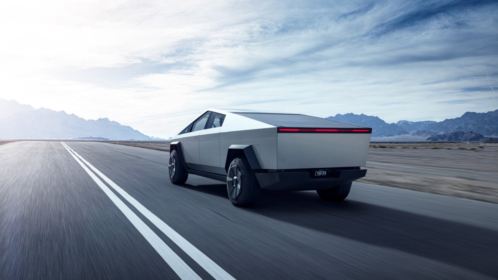Tesla : à quelques mois de son lancement, le Cybertruck se dévoile un ...