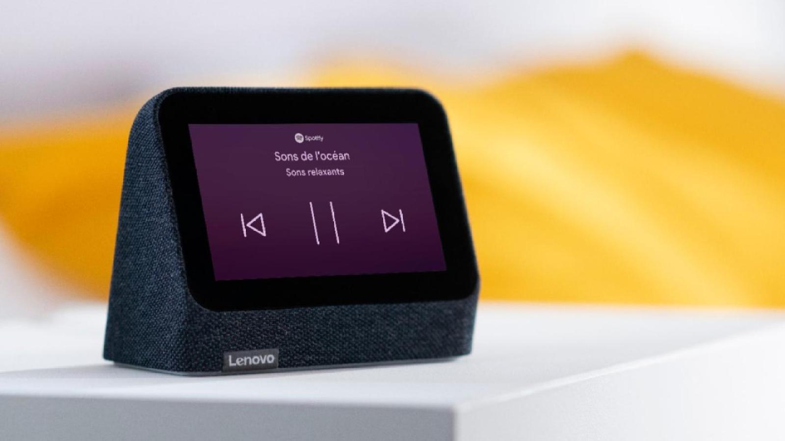 Complet et polyvalent, le Lenovo Smart Clock 2 est de retour sous les 30