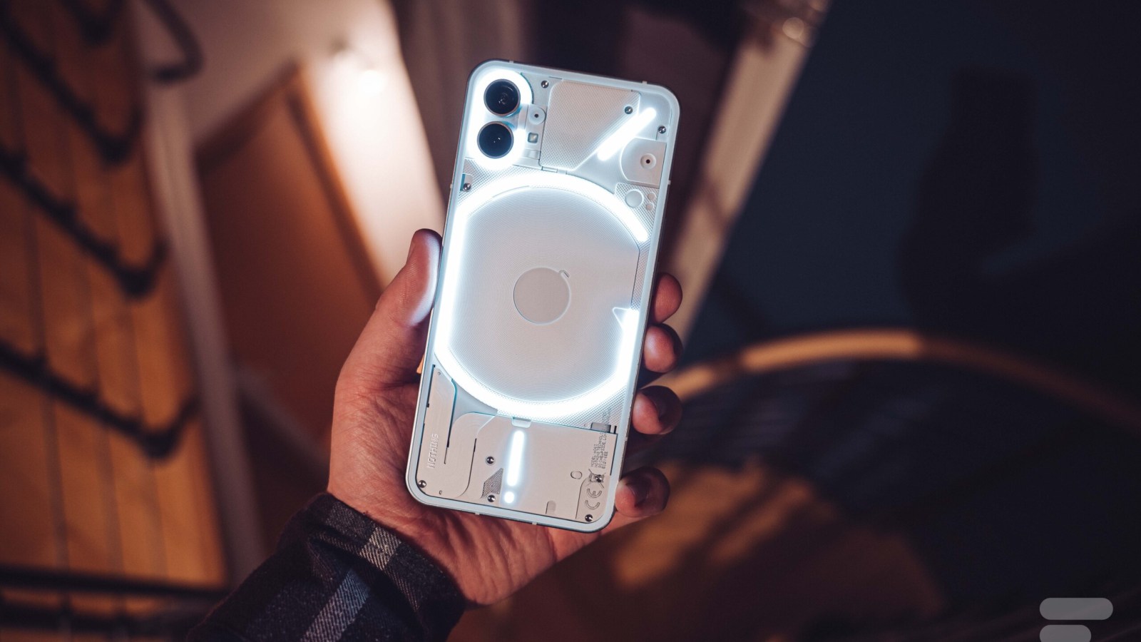 Nothing phone (2), Chrome et WhatsApp - tech'spresso