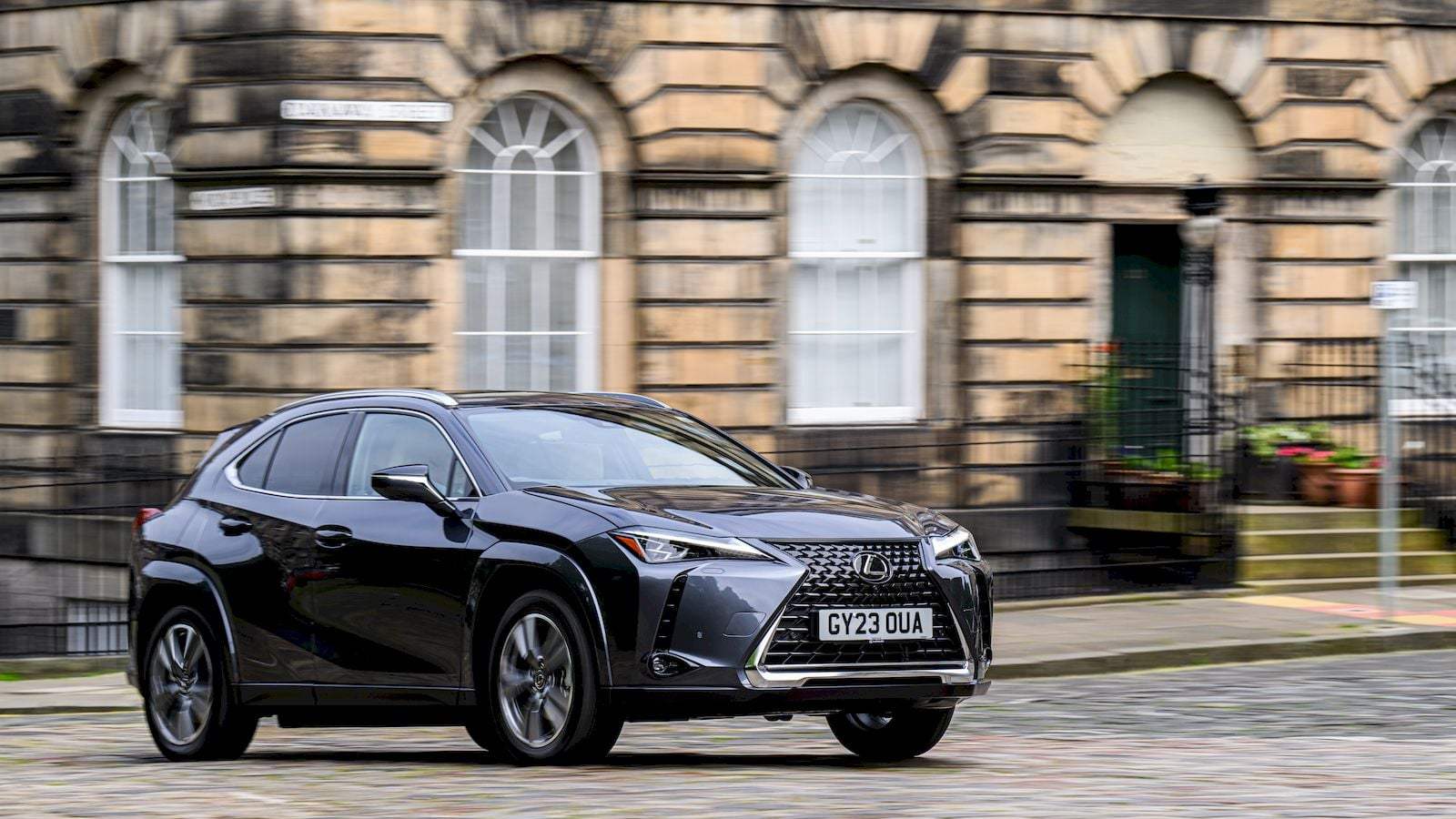 Essai Lexus UX 300e (2023) : notre avis complet - Voitures - Frandroid
