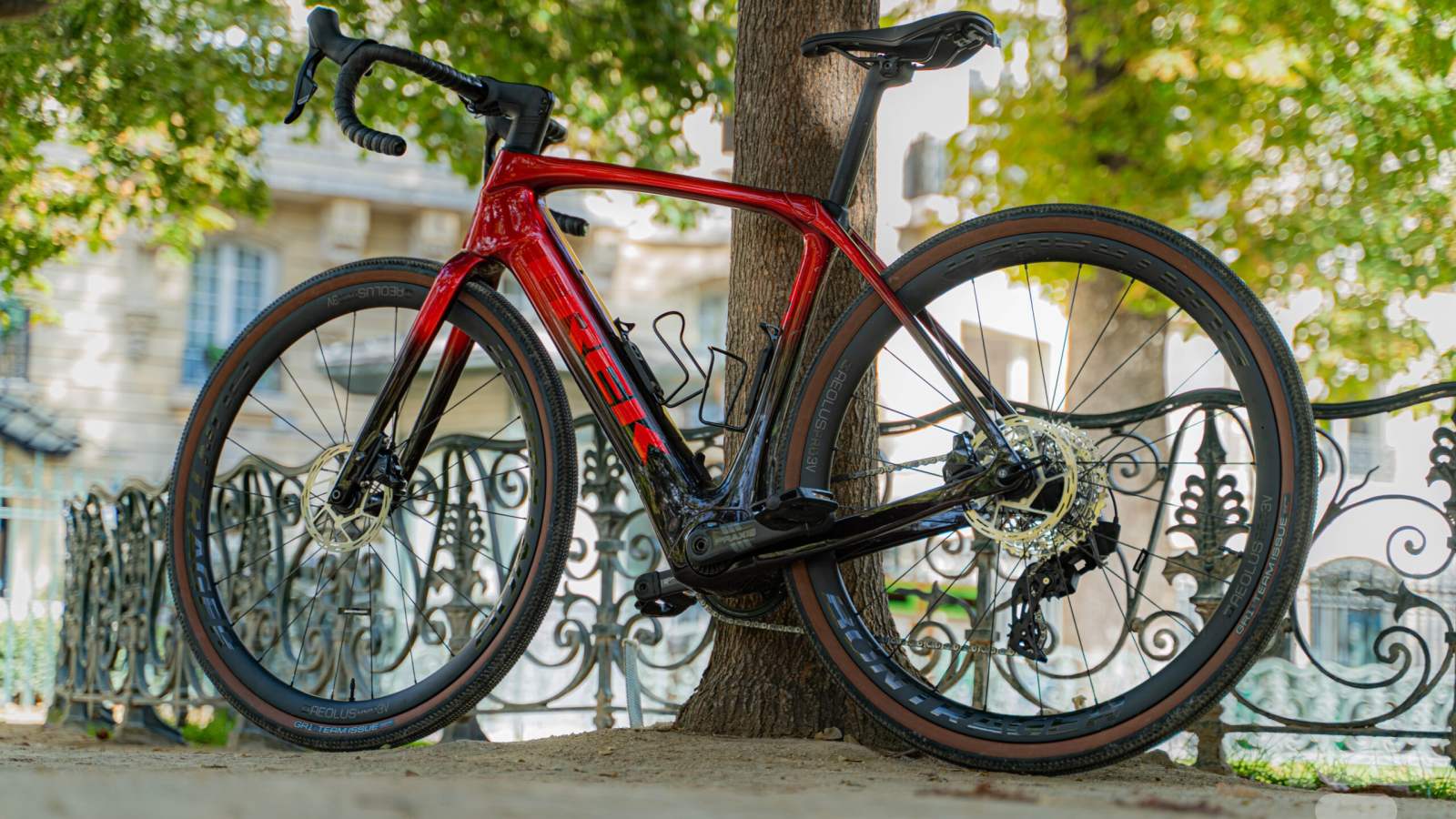 Test Trek Domane Plus SLR 6 AXS : notre avis complet - Vélos ...