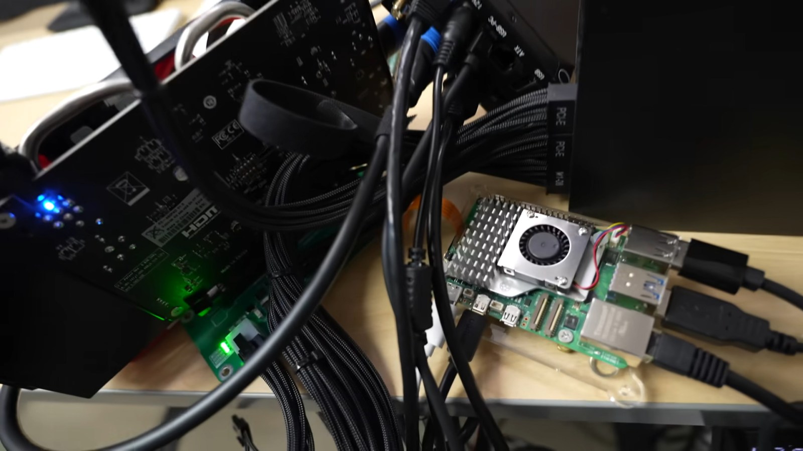 Le Raspberry Pi 5 supporte les cartes graphiques dédiées, et cela marche