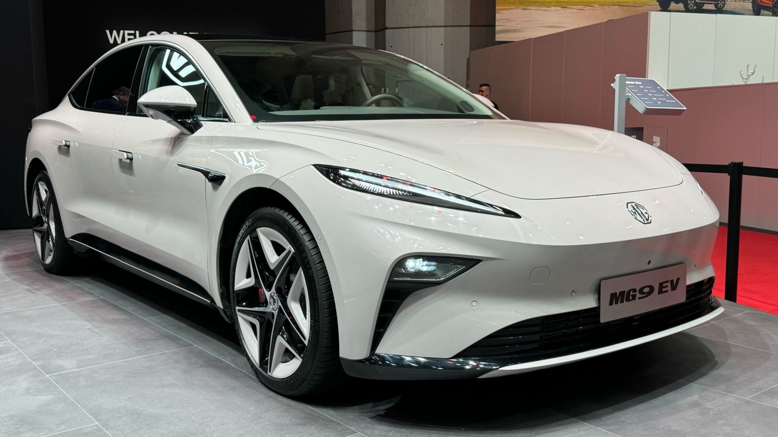 On a vu la MG9, une voiture électrique hyper aérodynamique qui se ...