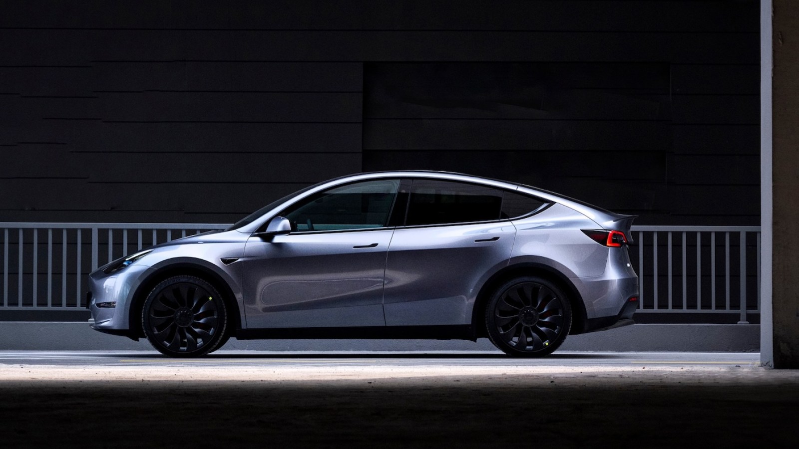 Le Tesla Model Y coûte désormais plus cher en France : faut-il encore l ...