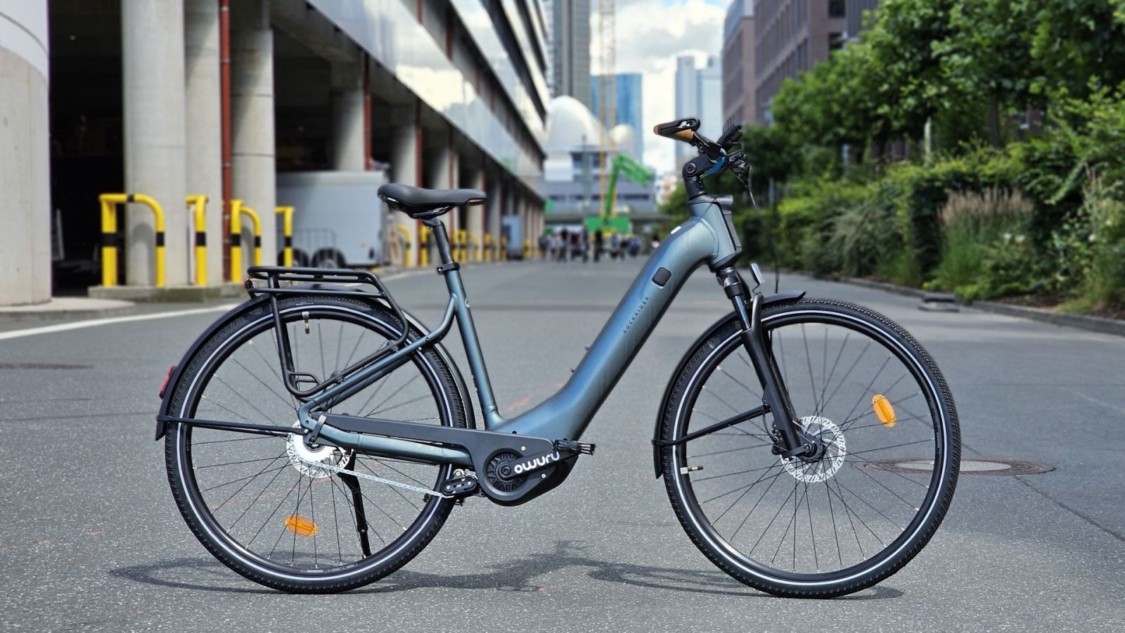 On a essayé en avant-première le futur VTC électrique Decathlon équipé ...