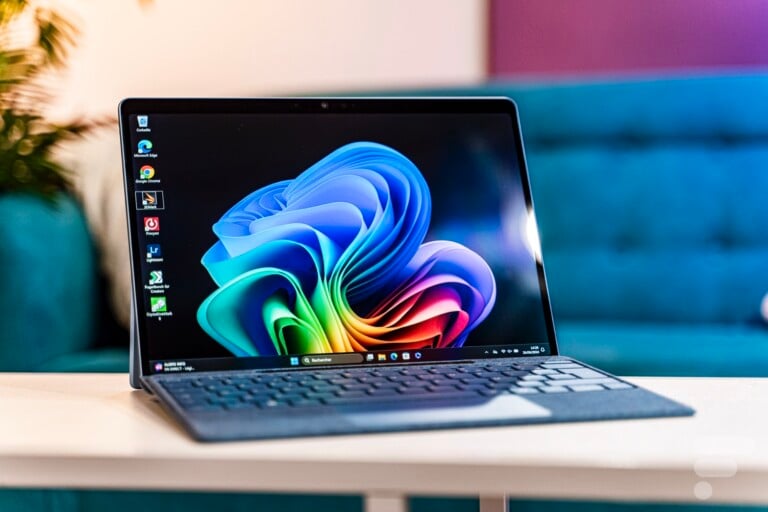 Microsoft Surface Pro 11 (Snapdragon) : achat au meilleur prix, fiche ...