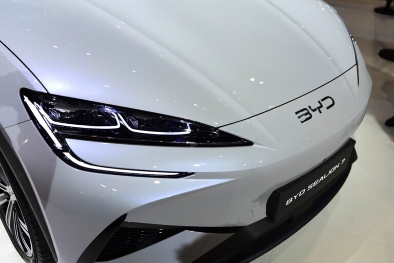 BYD : voici les photos officielles du nouveau SUV électrique concurrent ...