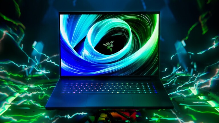 Razer Blade 18 (2025) : achat au meilleur prix, fiche technique et ...