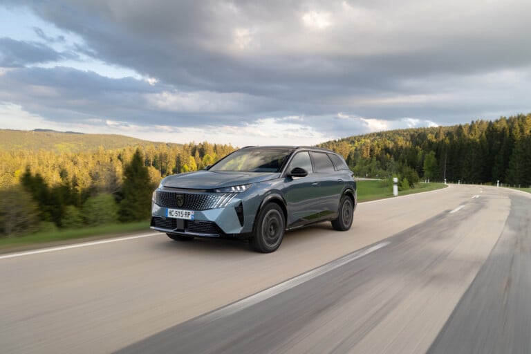 Peugeot E-5008 — Frandroid