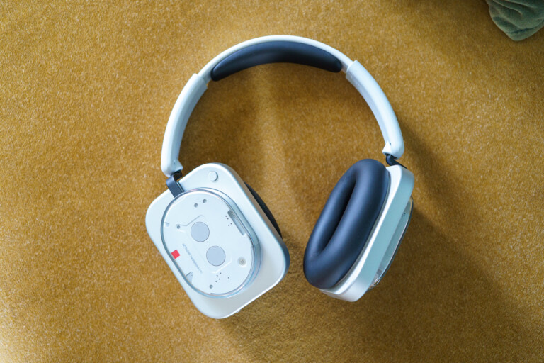Le casque Nothing Headphone (a) avec 135h d'autonomie est déjà en ...