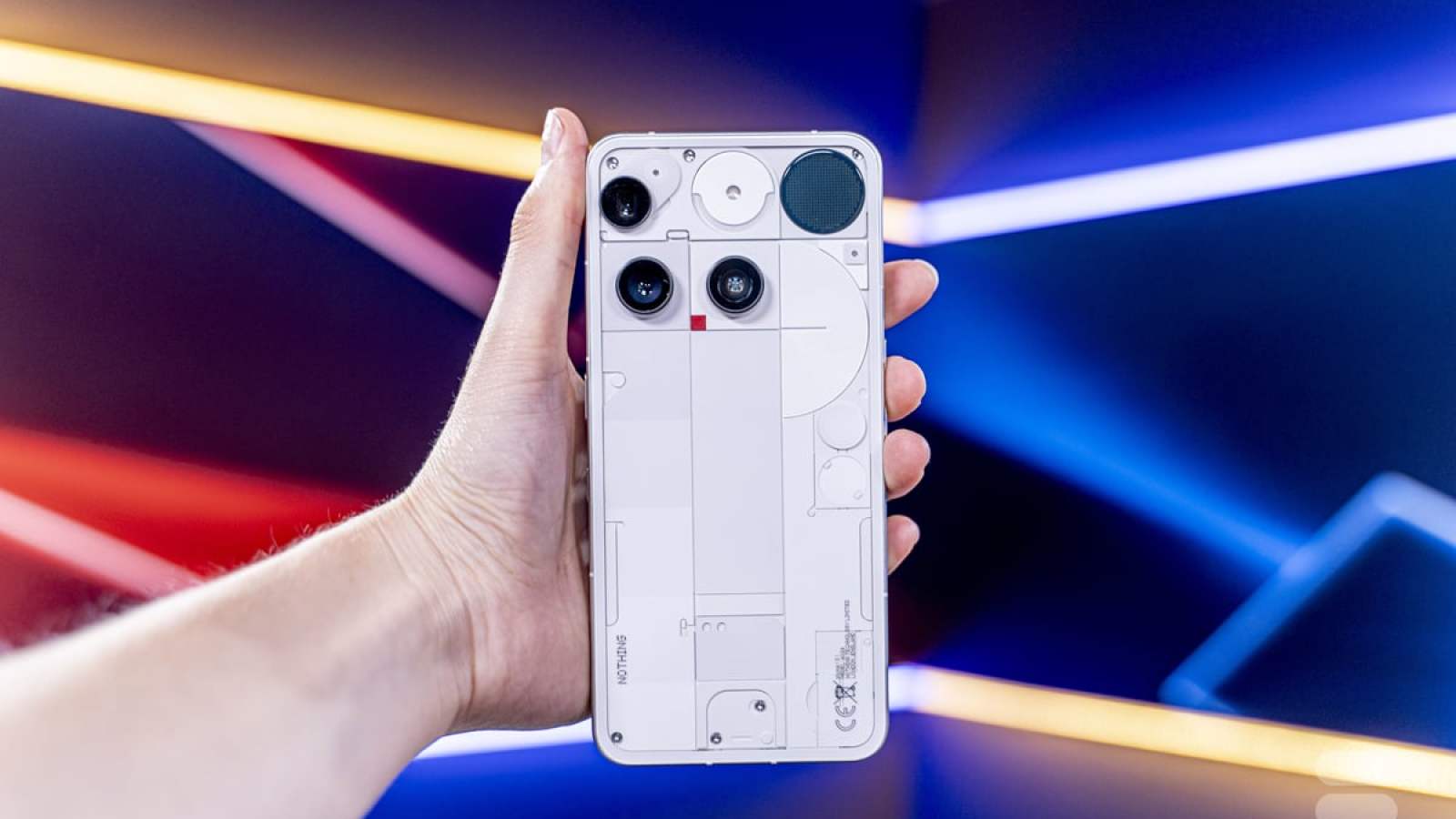 Nothing Phone (4a) et (4a) Pro : la certification européenne confirme ...