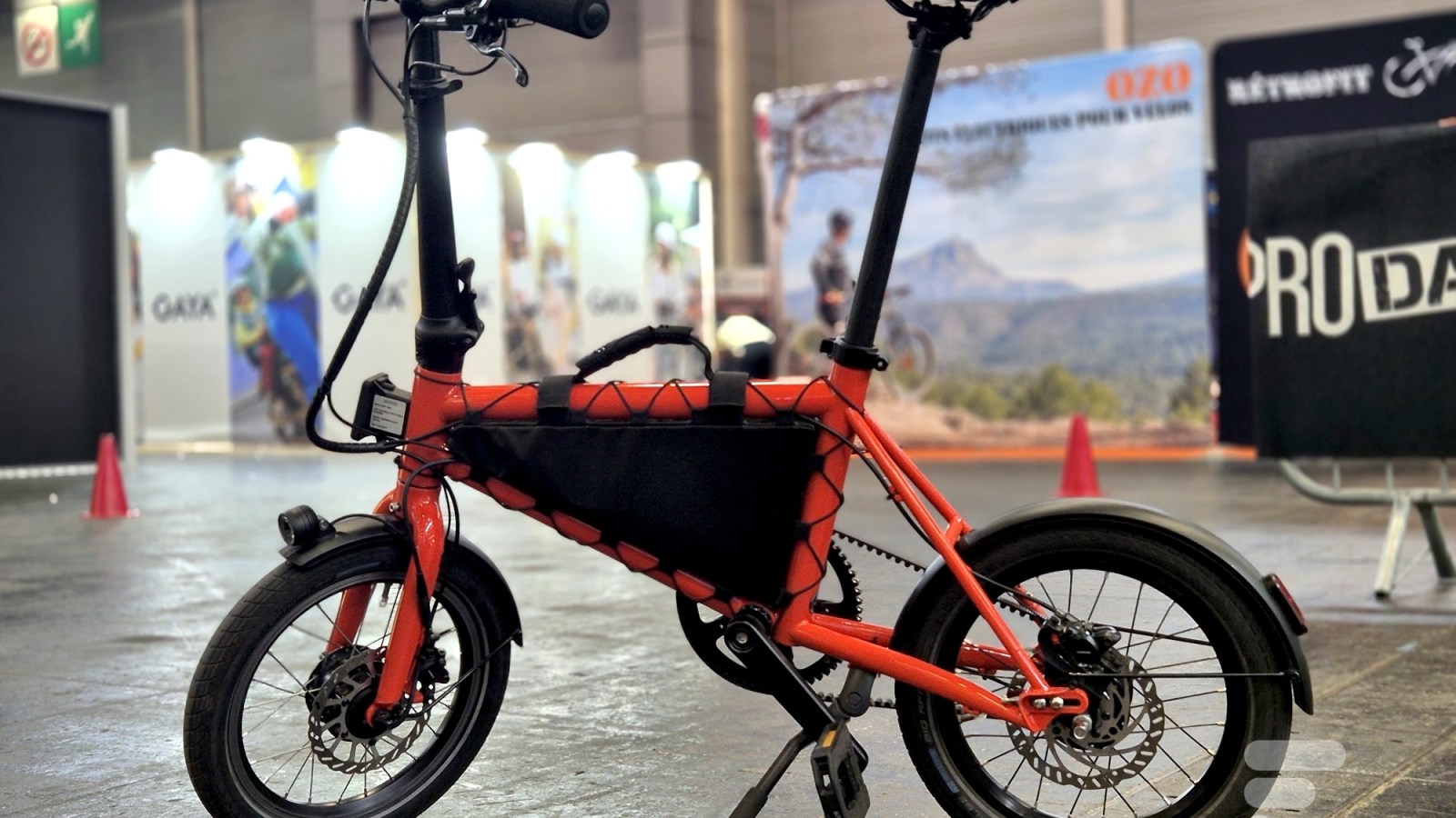 Mini vélo électrique et grand coup de cœur : on a roulé avec l’un des ...