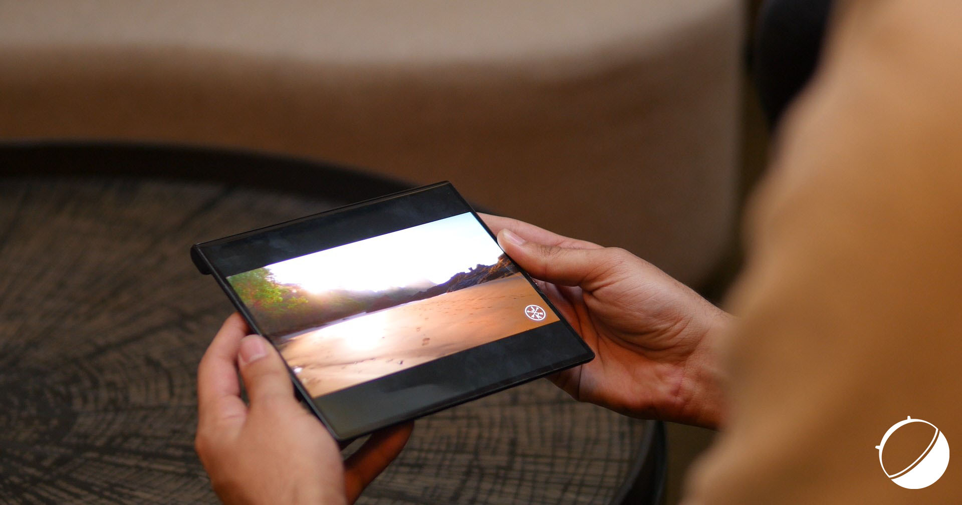 Notre prise en main du Huawei Mate X : inquiétudes et admiration autour ...