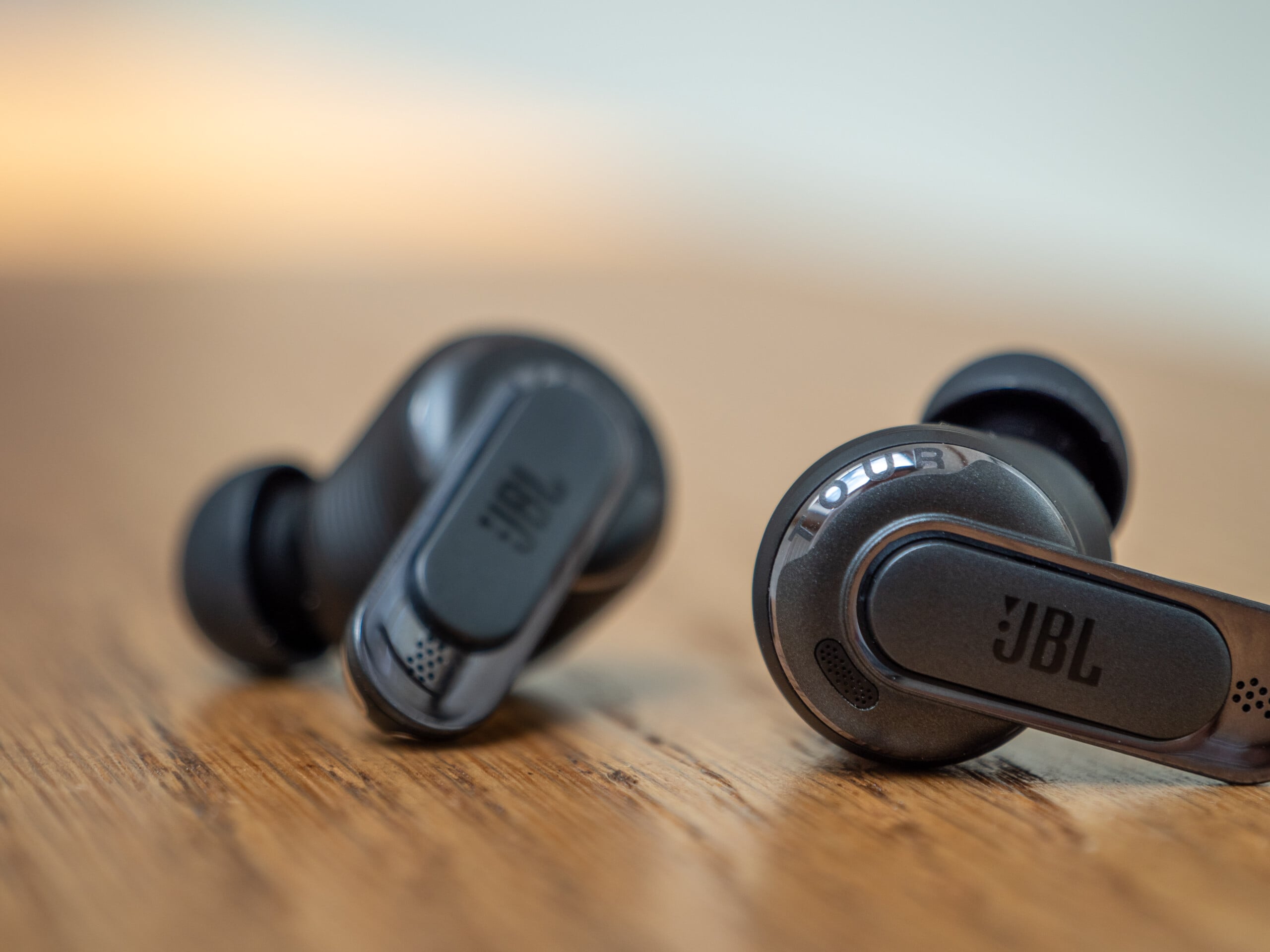 Test JBL Tour Pro 3 : notre avis complet - Casques et écouteurs - Frandroid