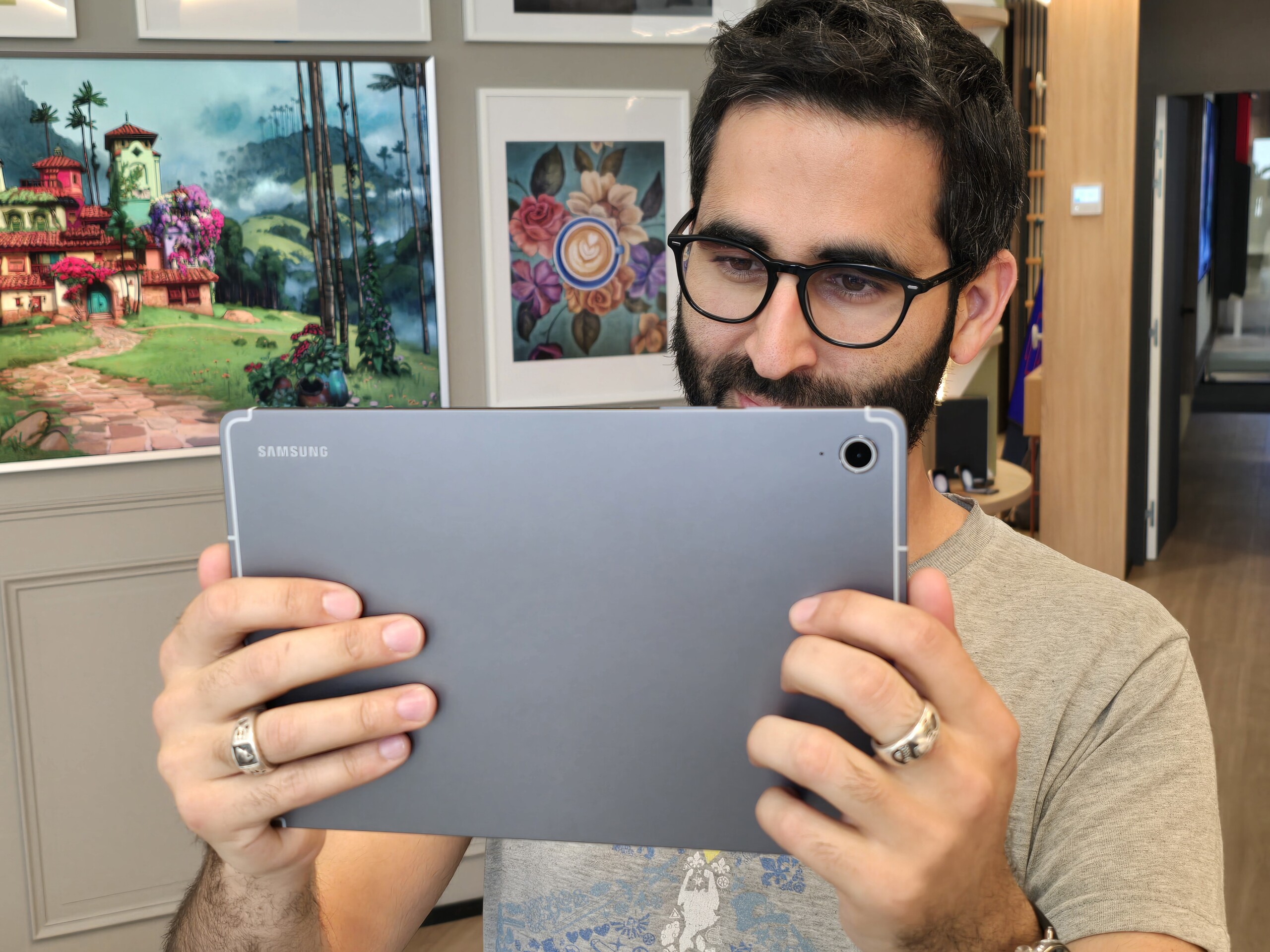 On a essayé les Galaxy Tab S10 FE et Tab S10 FE Plus : c'est beau, c ...