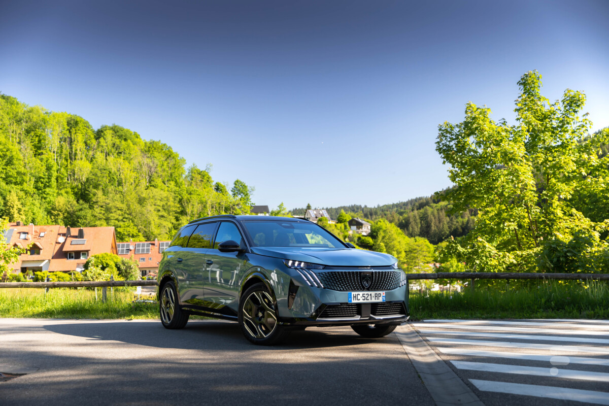 Essai Peugeot E-5008 : notre avis complet - Voitures - Frandroid