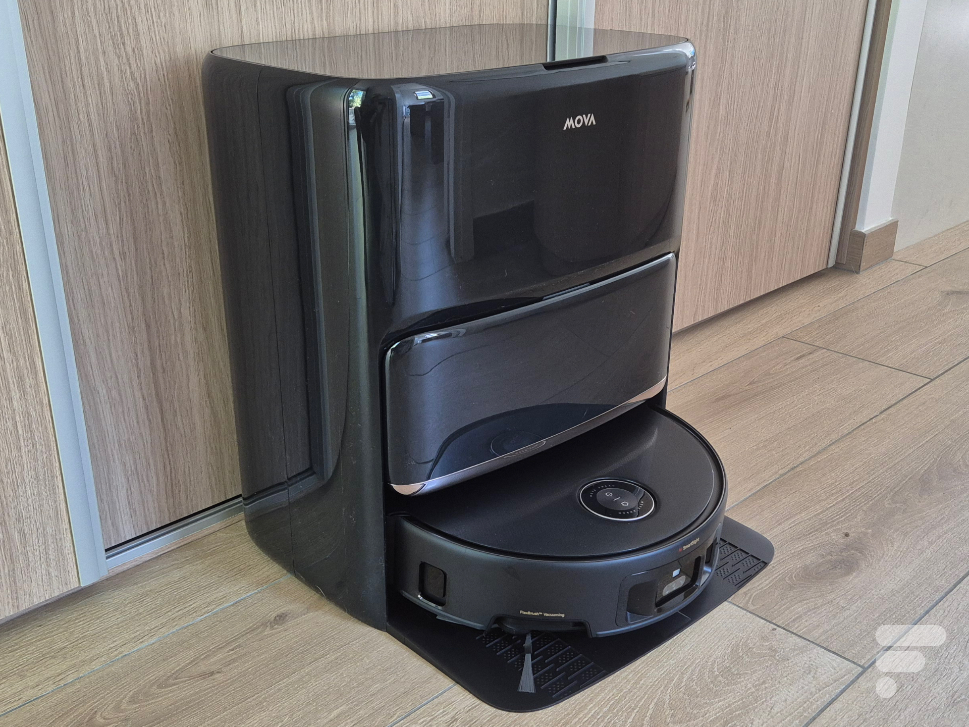 Test Mova Z60 Ultra Roller Complete : notre avis complet - Aspirateurs ...