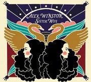 Alex Winston, sa guitare et ses trois choristes