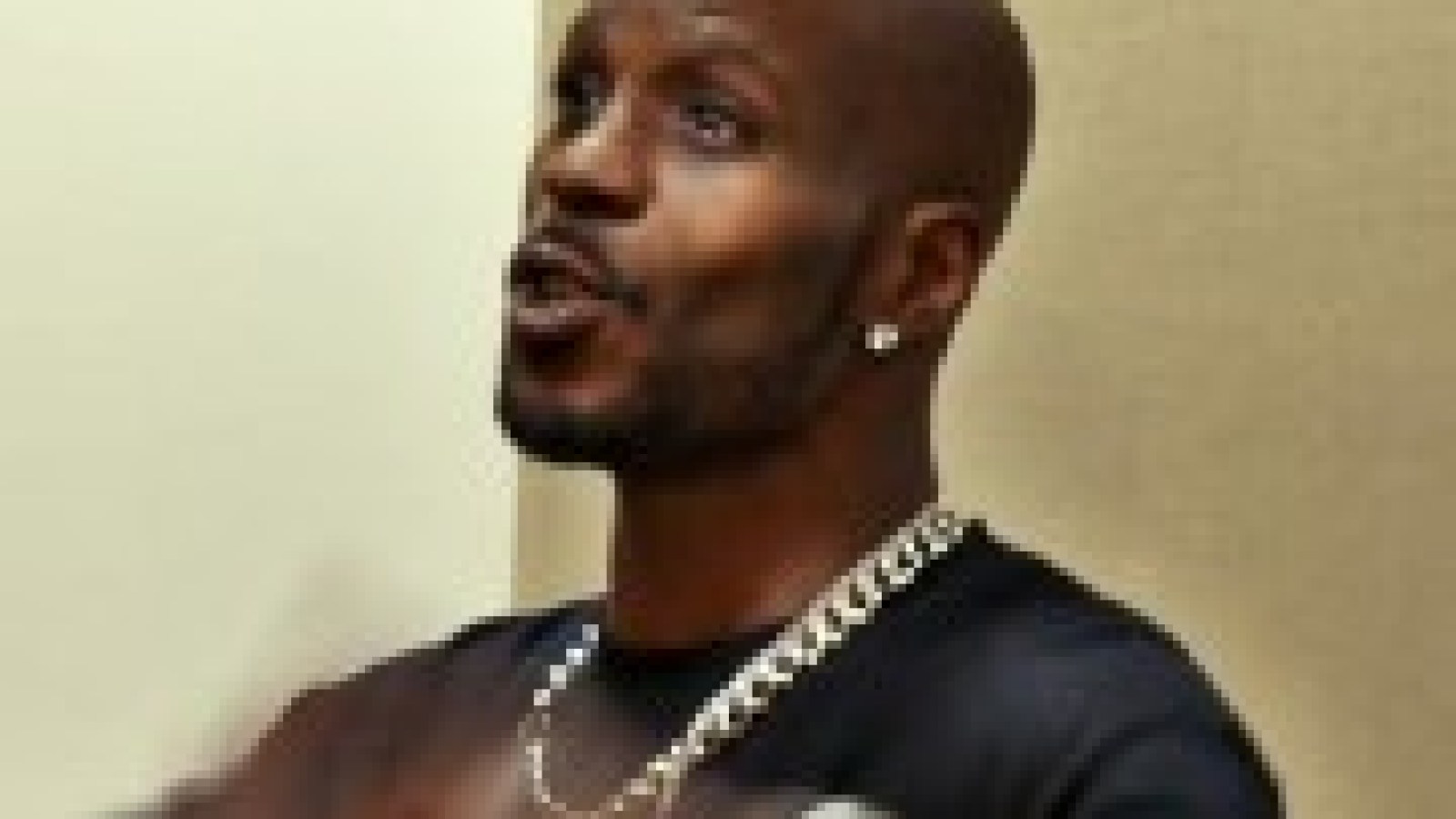 DMX chante Rudolph the Red-Nosed Reindeer