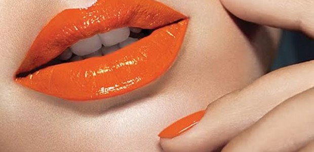 Comment porter le rouge à lèvres orange ? - Madmoizelle