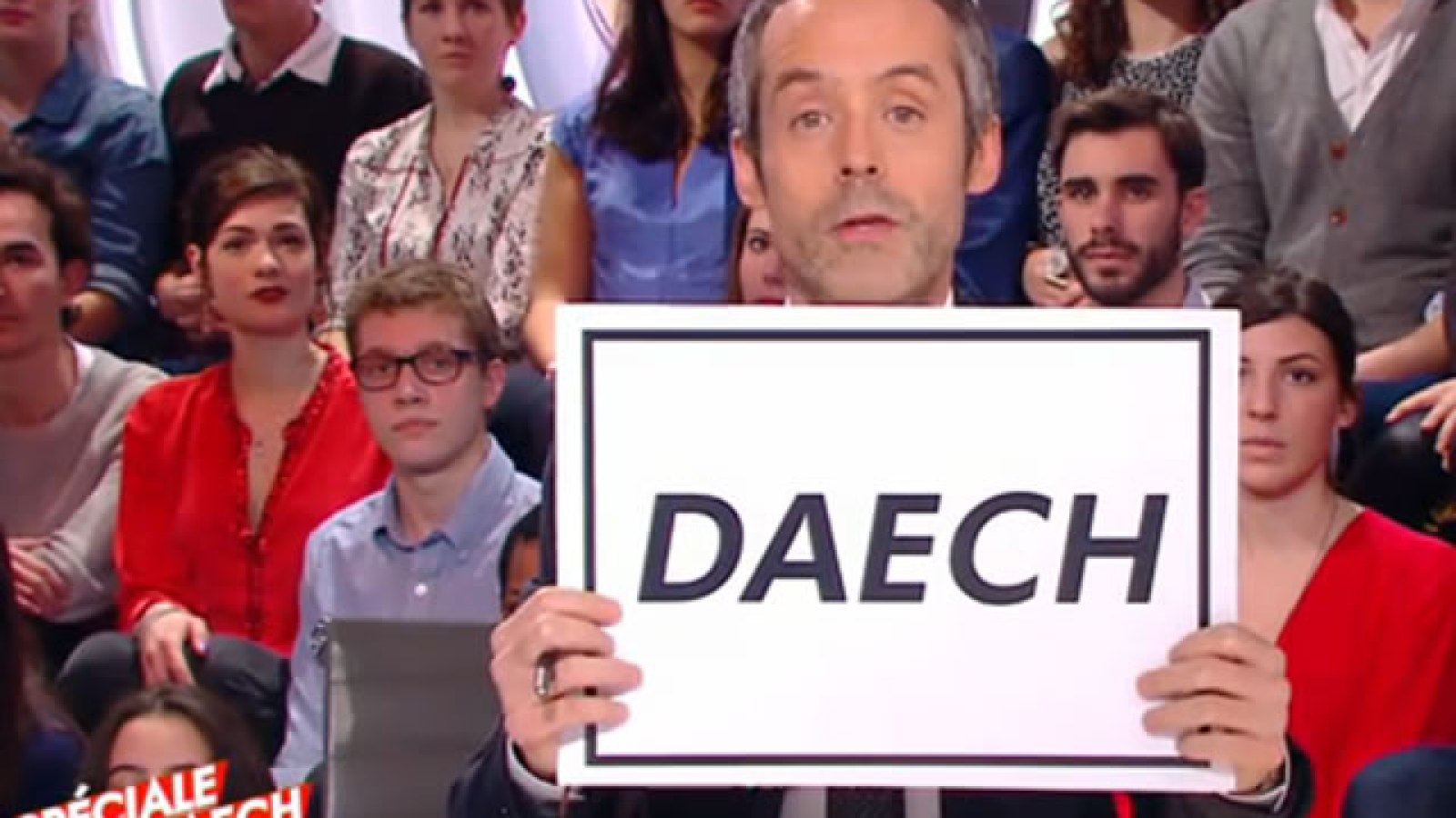 Le Petit Journal décrypte la propagande de Daech, l'État Islamique ...