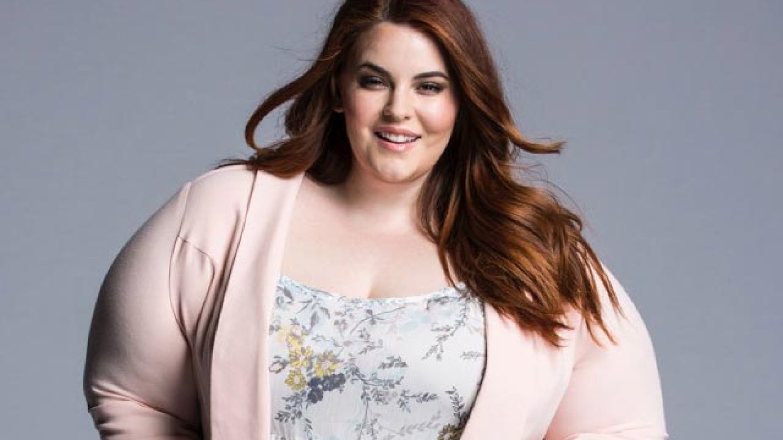 Tess Holliday, mannequin « plus size », dévoile une séance photo sans ...