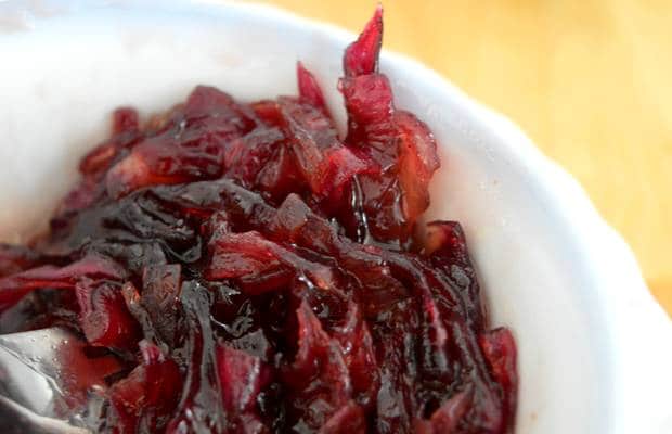 Les oignons rouges confits — La recette