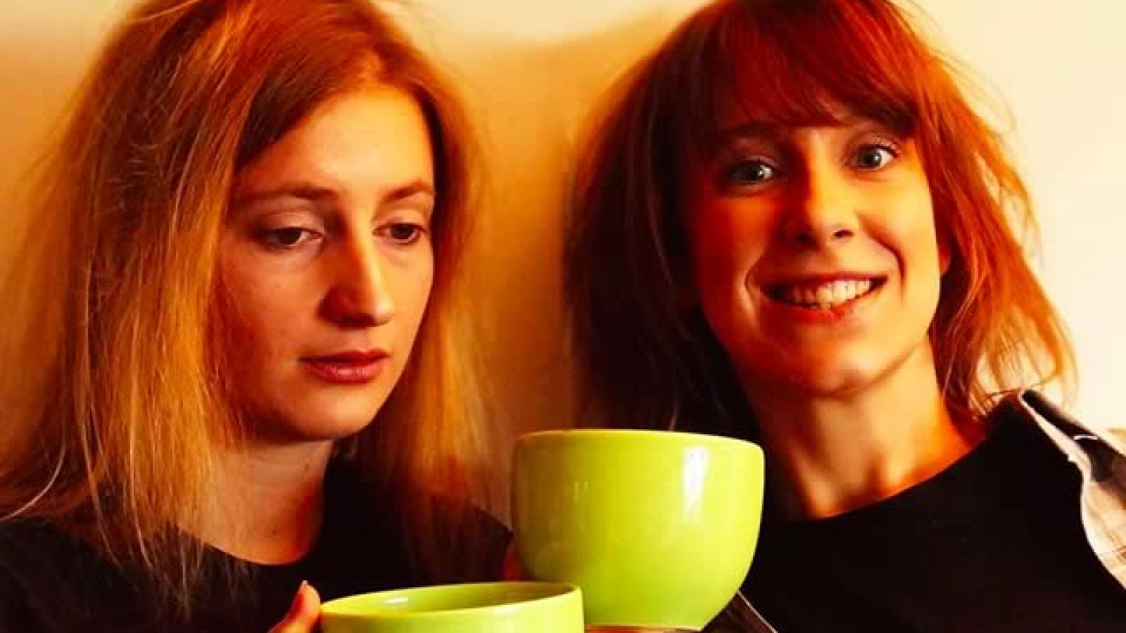 « Nat & Alice in the Morning », deux youtubeuses pop-culture déjantées ...