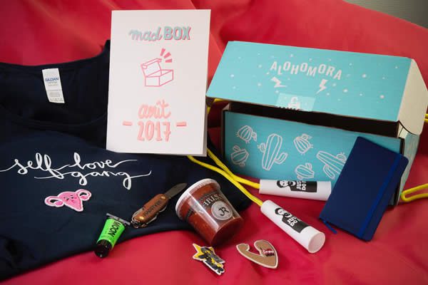 Unboxing de la Box « Girl Power » du mois d'août 2017
