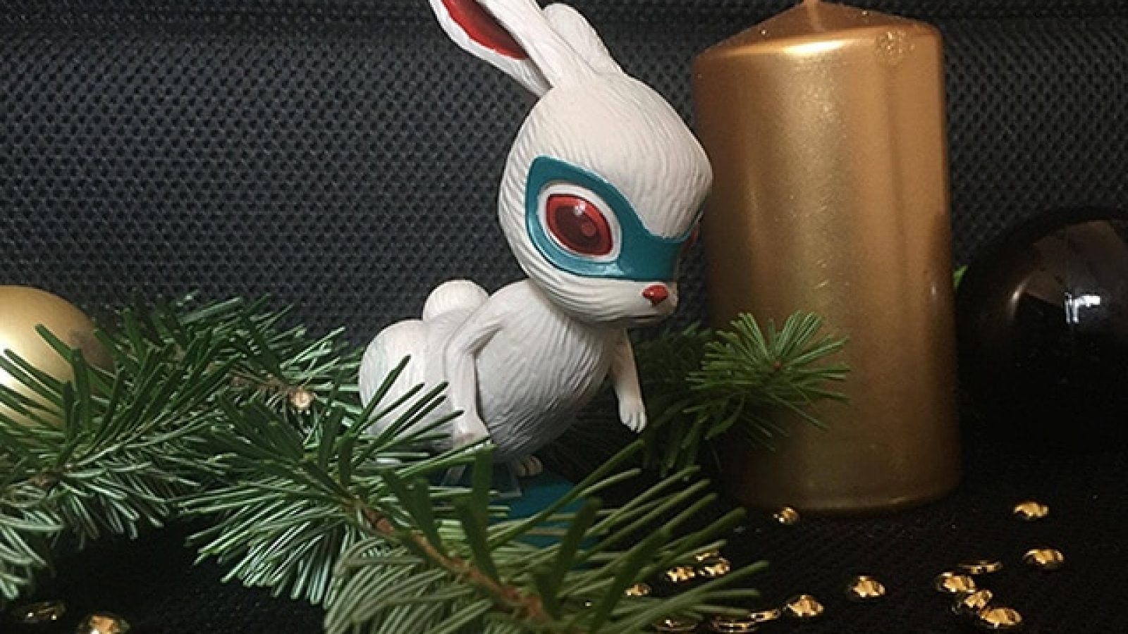 Benjamin Lacombe : la figurine lapin masqué et le livre numérique