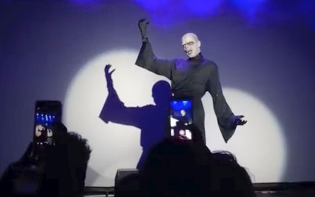 Voldemort en drag queen : la vidéo du spectacle inspiré d'Harry Potter