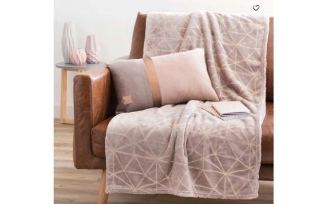 Sélection shopping madmoiZelle : 13 plaids pour l'automne