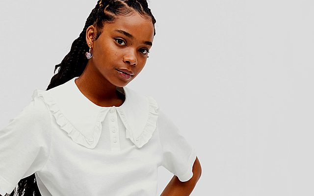 Le grand col plat, micro tendance mode de l'été 2020