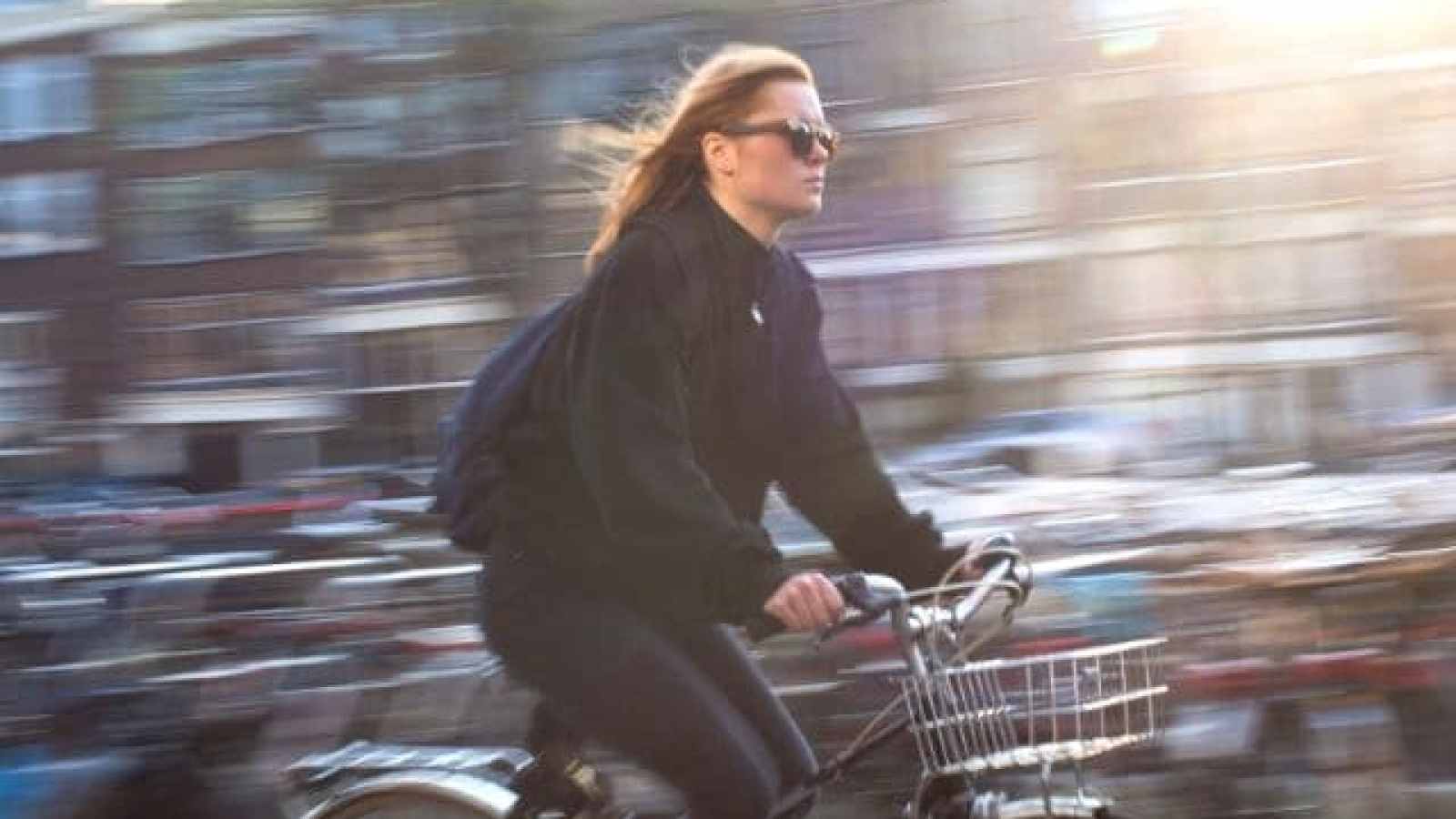 Les femmes s'interdisent de faire du vélo (et la raison va vous ...