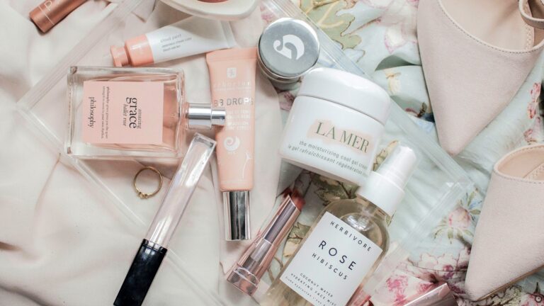 Les produits de base pour ta trousse de toilette