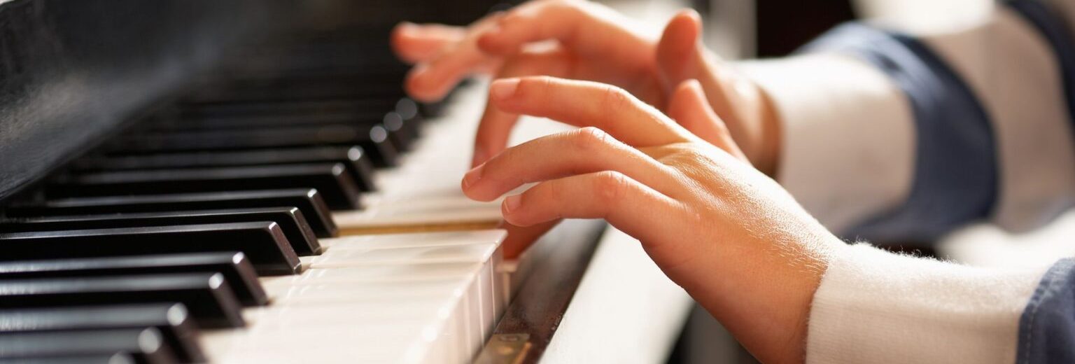 5 ans et déjà prodige du piano ? C'est la vidéo hallucinante du moment ...