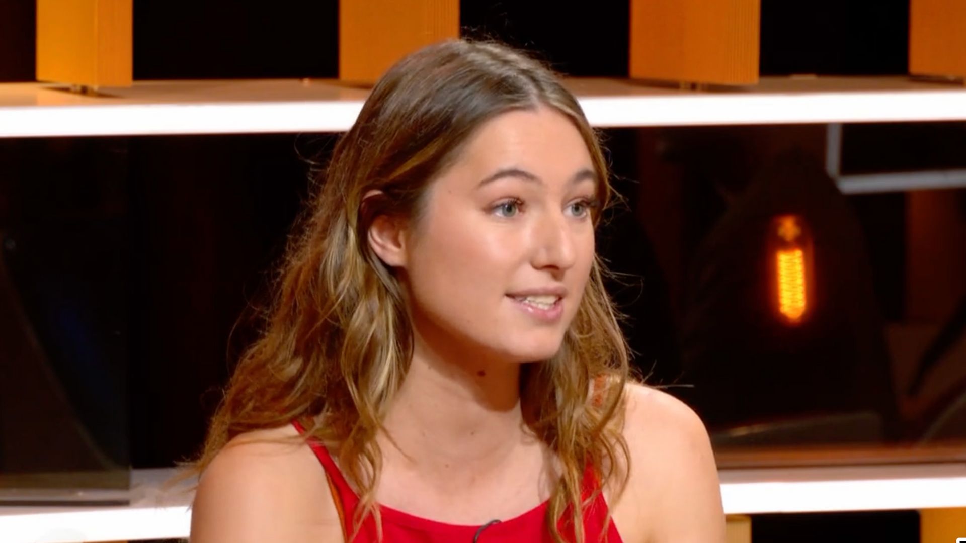 L'activiste Camille Étienne nous rappelle que le droit de vote des femmes n'a pas été obtenu en ...