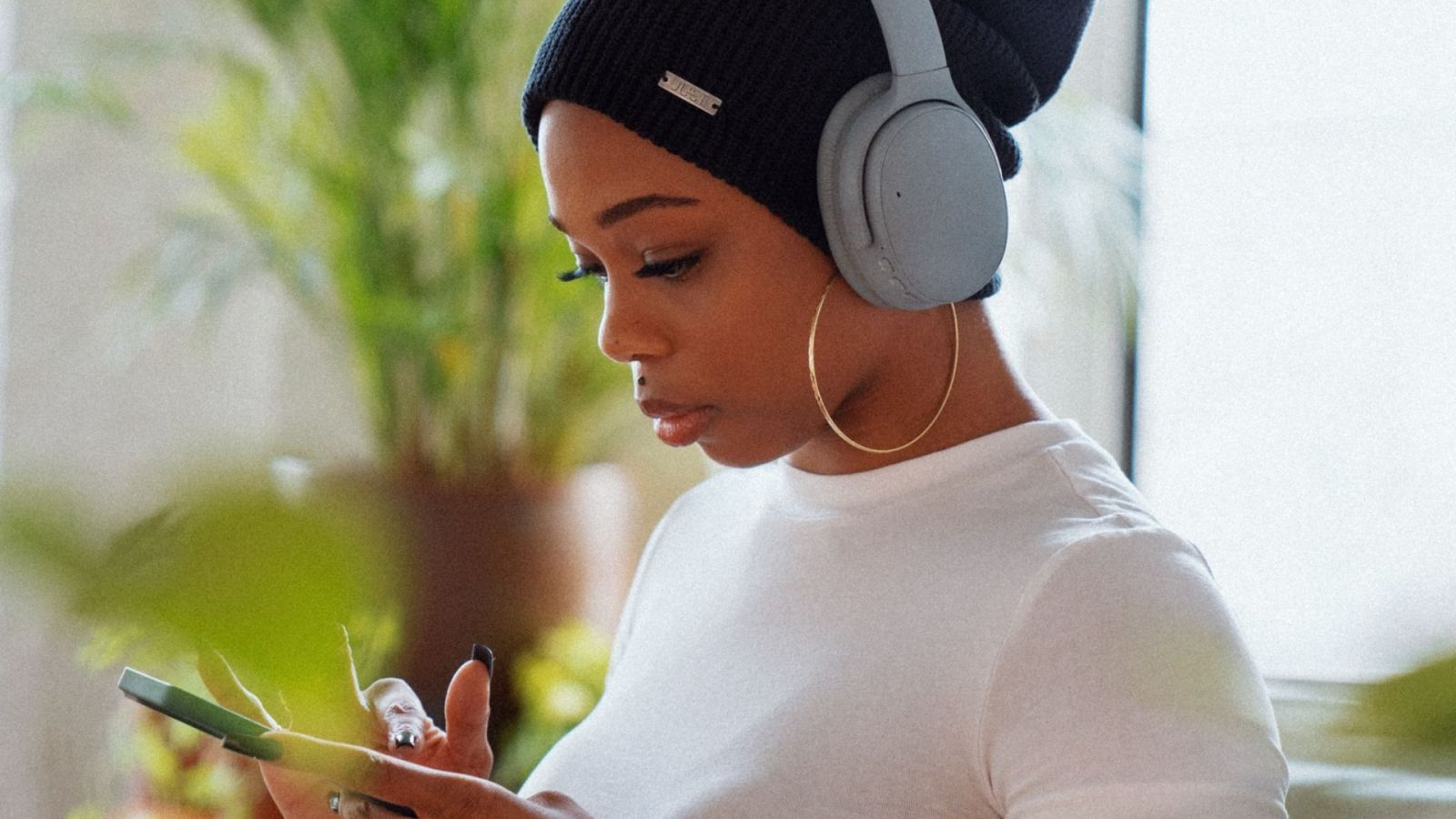 3 podcasts qui racontent l'urgence écologique, parce qu'il faut en parler - Madmoizelle