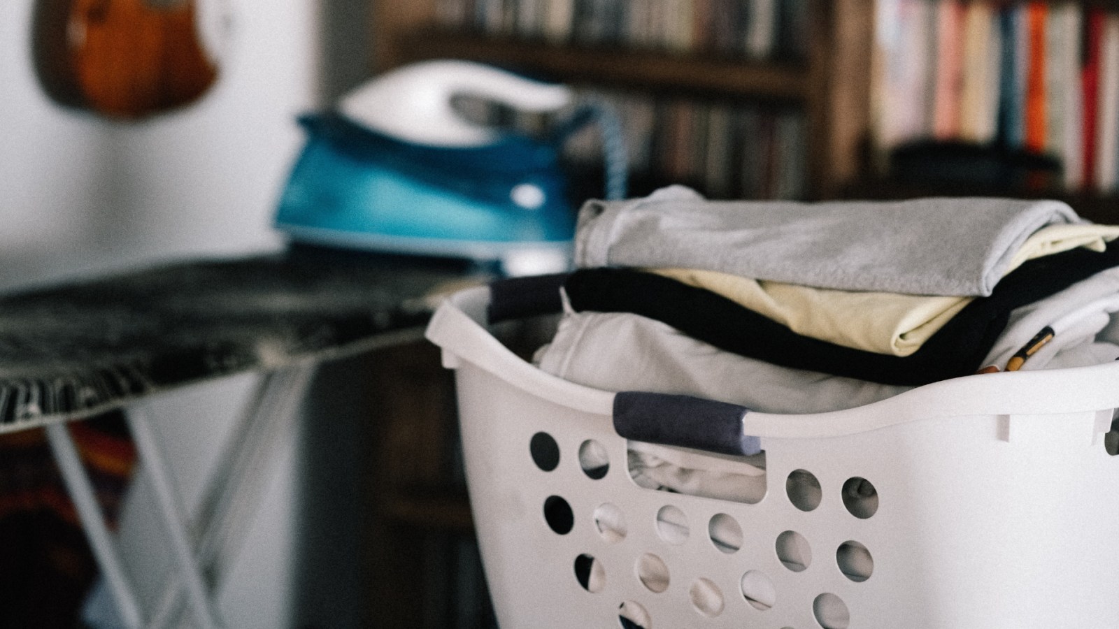 Dans ce pays d'Europe, les femmes font 3 heures de tâches ménagères ...