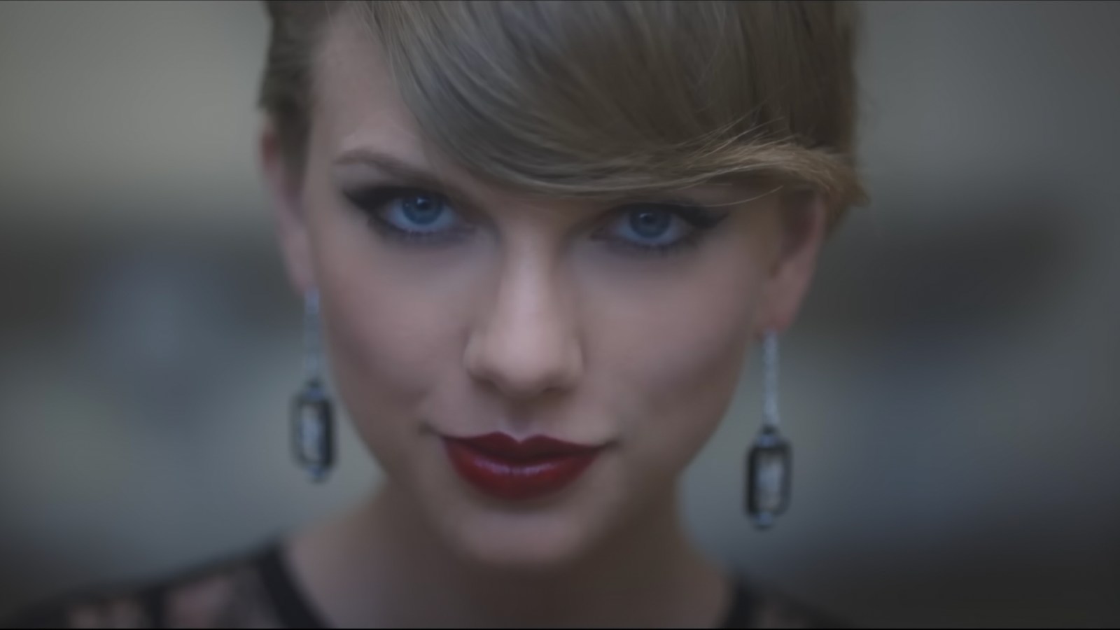 Taylor Swift plus forte qu'Elvis Presley, avec 68 semaines en tête des ...