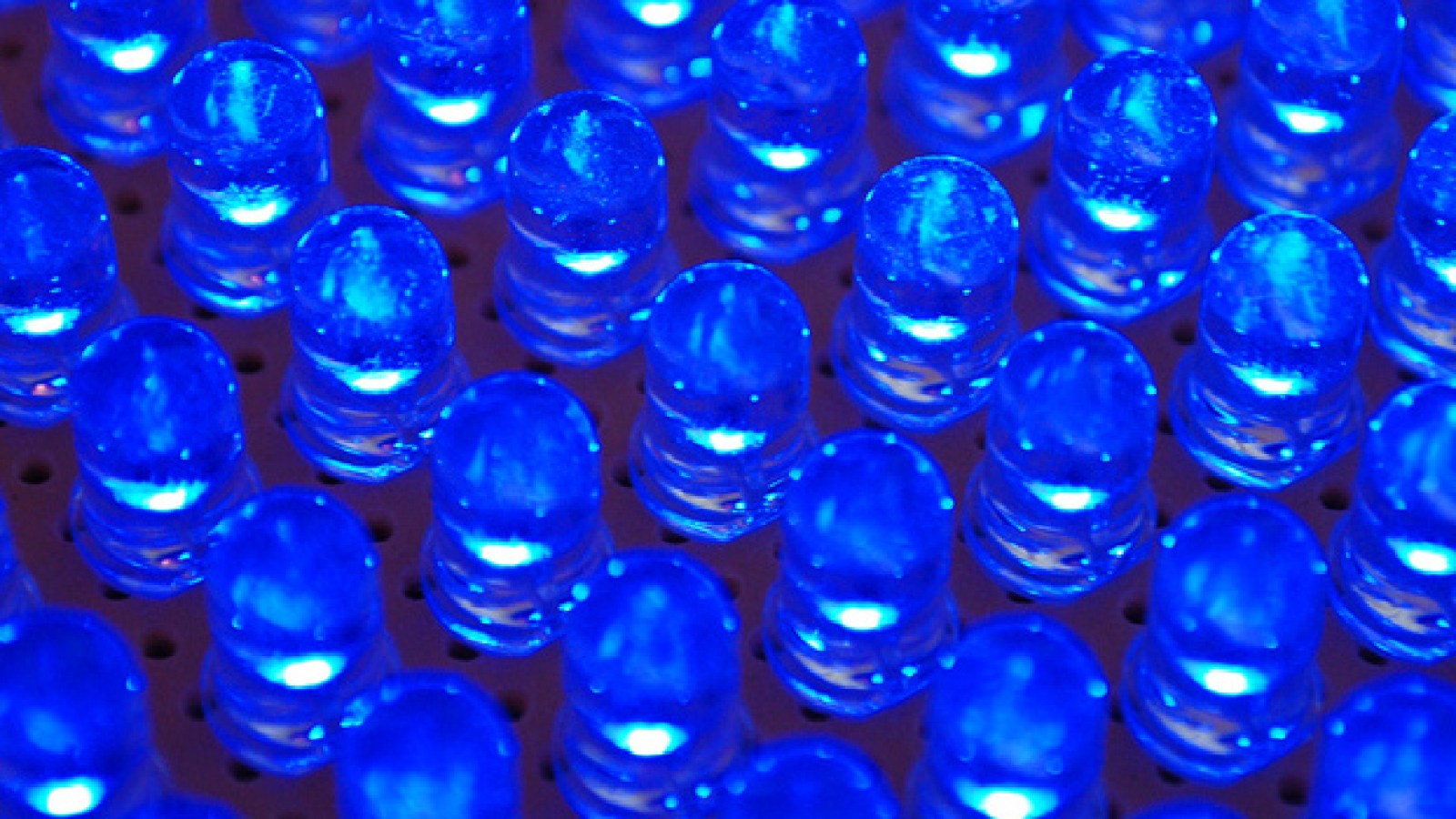 La LED bleue récompensée par un prix Nobel de physique - Numerama
