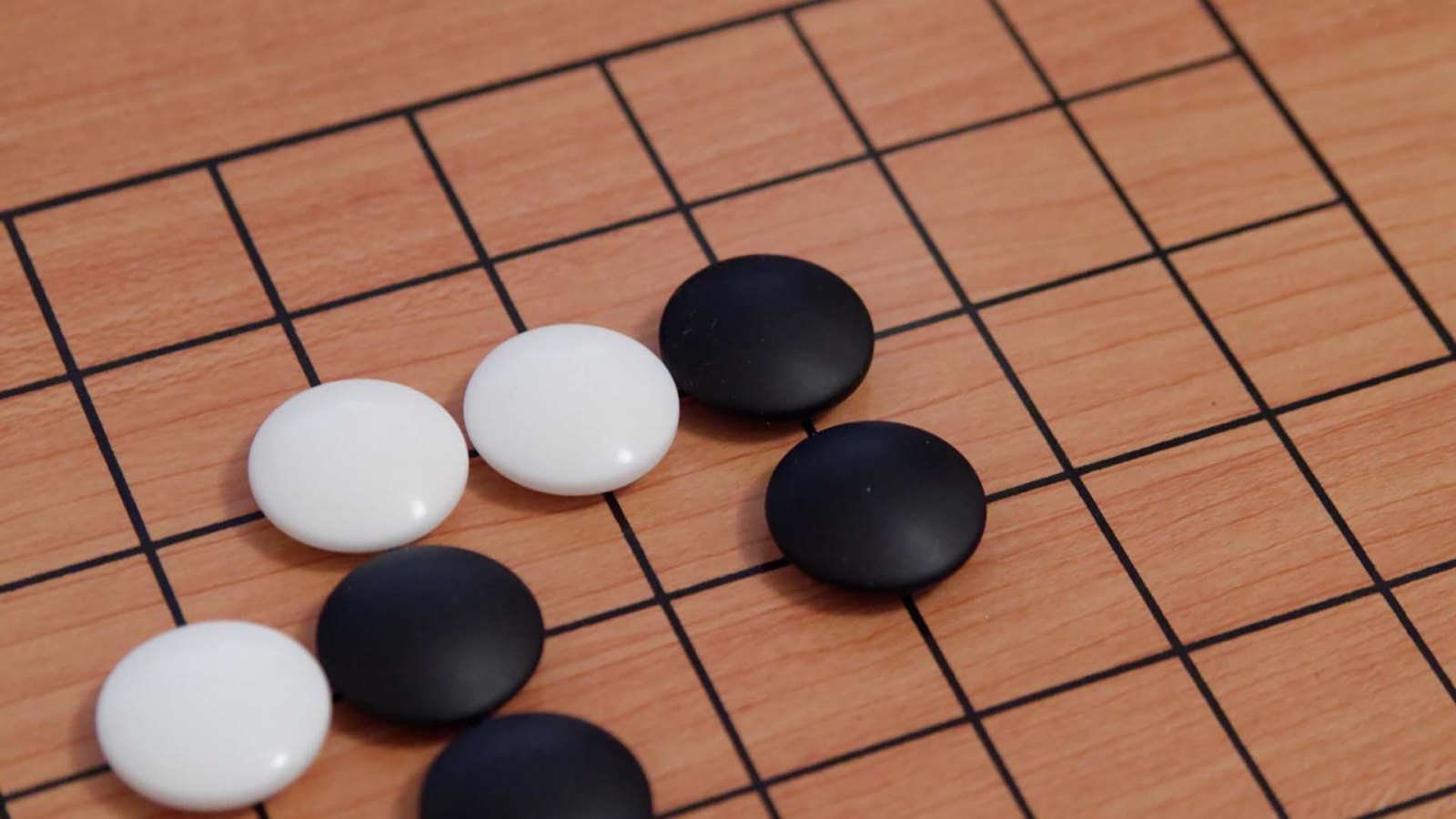Pair Go : quand AlphaGo s'affronte lui-même avec l'aide de deux joueurs ...